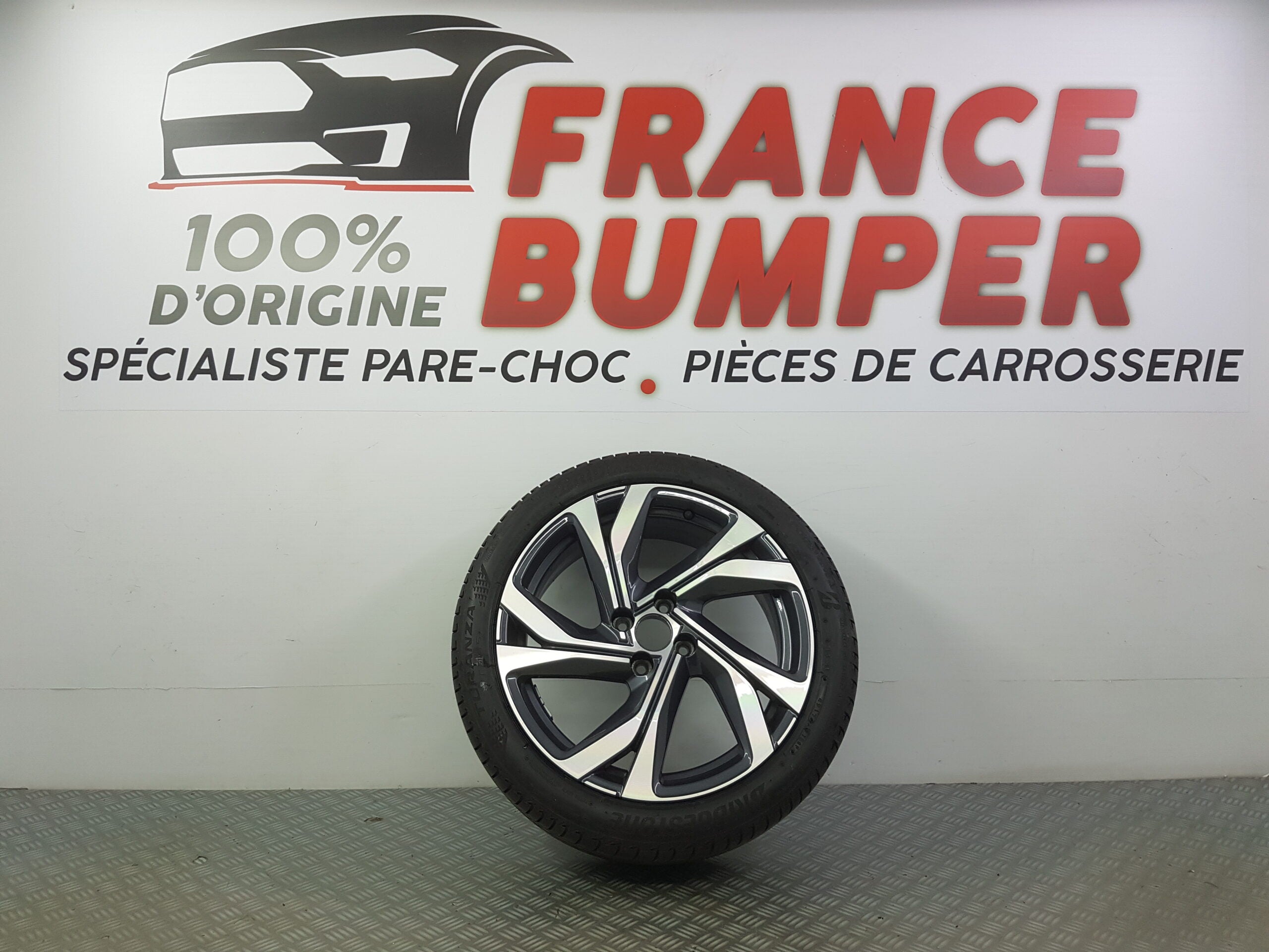 JANTE RENAULT CLIO 5 RS LINE 17" – FRANCE BUMPER